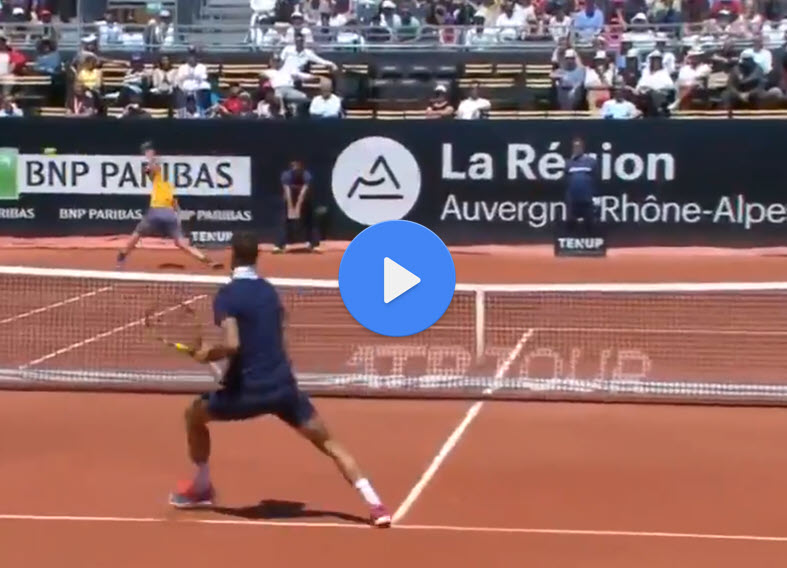 INCREDIBLE. Shapovalov rips amazing backhand looking backward! - Tennis ...