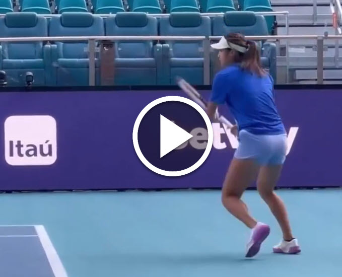 VIDEO. Emma Raducanu warming up ahead of her clash vs. Bianca Andreescu in Miami - Tennis Tonic ...