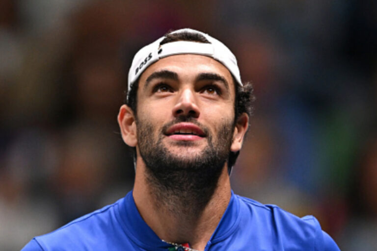 Berrettini shows off amazing muscles after Davis Cup match - Tennis Tonic - News, Predictions ...